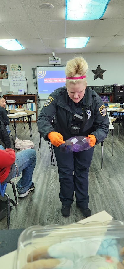 Language Arts Class and Student Resource Officer Join Forces - Metro ...
